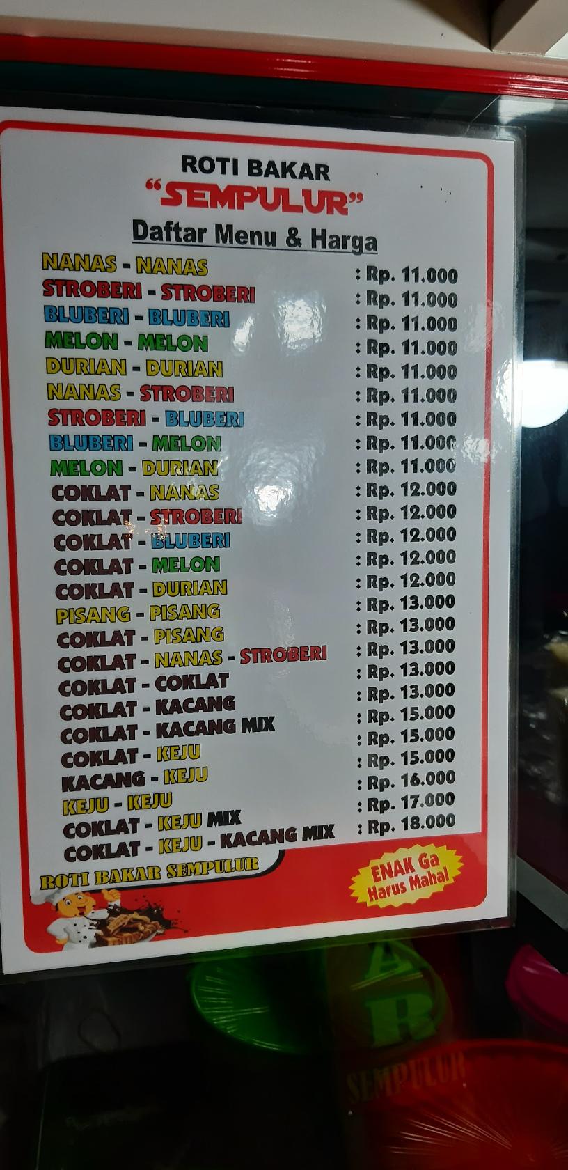 Menu at Roti bakar sempulur, Indonesia