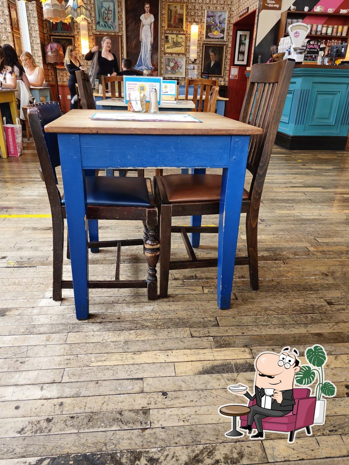 Rococo Lounge, Aylesbury - Restaurant menu, prices and reviews