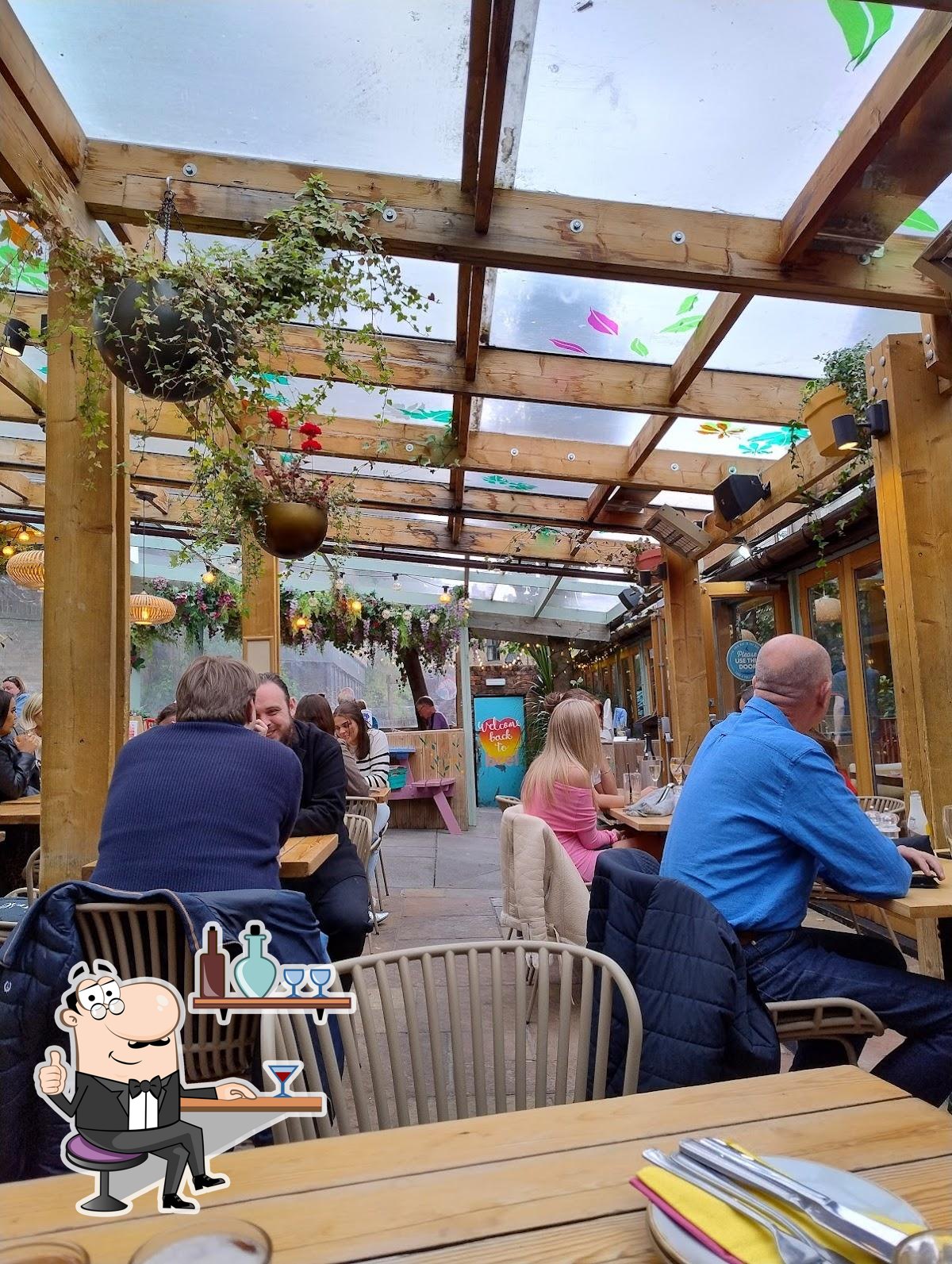 Brel, Glasgow, Hillhead subway - Restaurant menu, prices and reviews