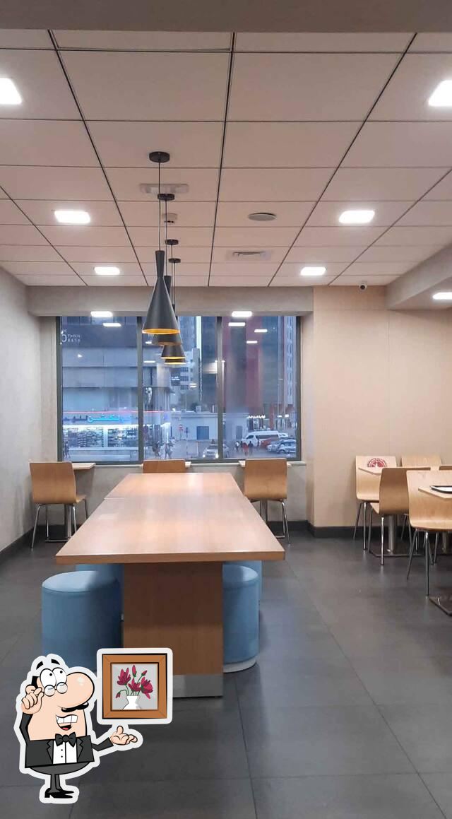Jollibee Hamdan Street, Abu Dhabi - Restaurant menu, prices and reviews