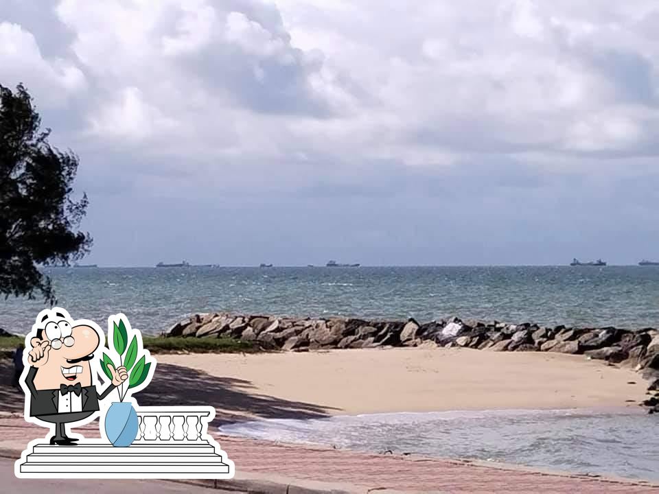 Black Hawk Beach Club, Rayong