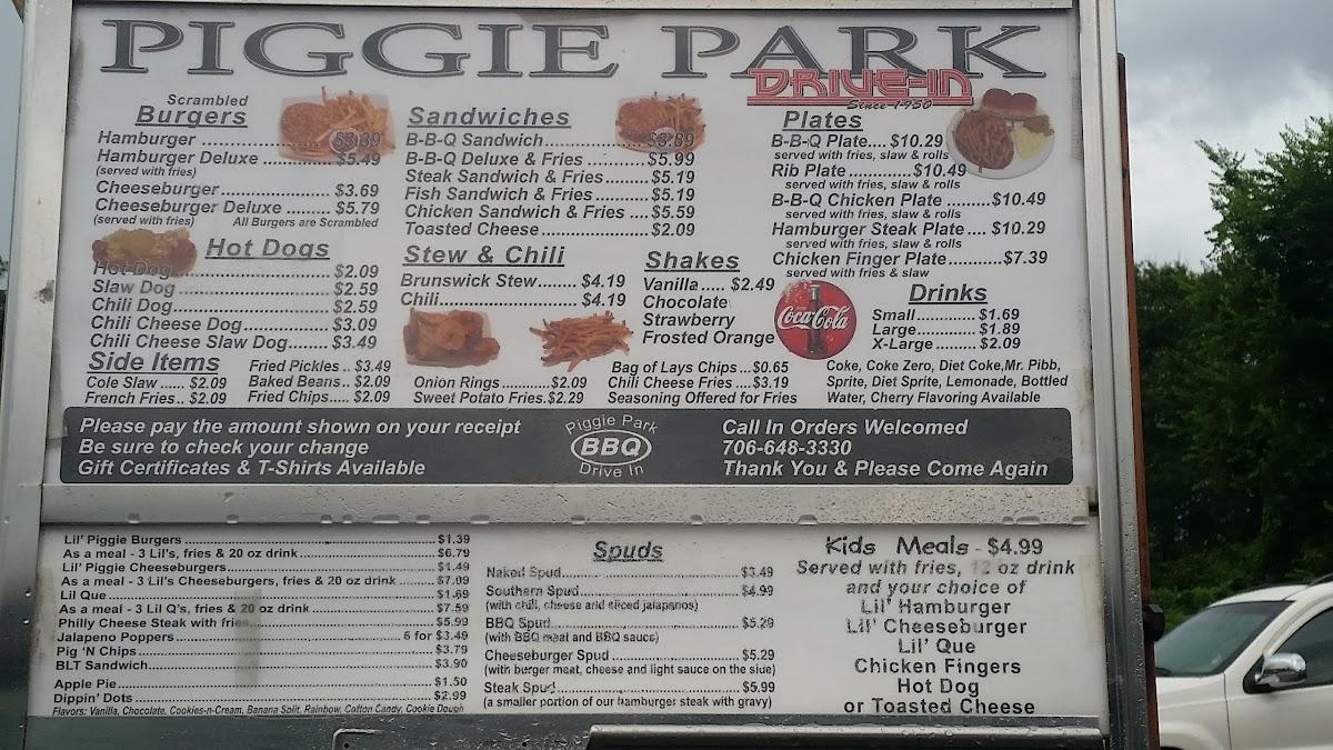 Menu at Piggie Park fast food, Thomaston, US-19