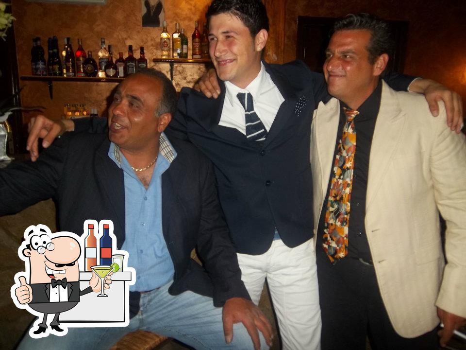 Number One disco pub, Италия