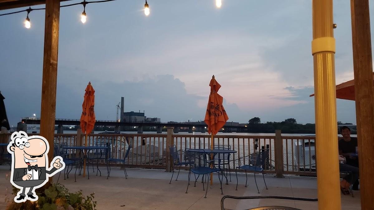 Nuk's Thai Cuisine, 201 James St in De Pere - Restaurant reviews