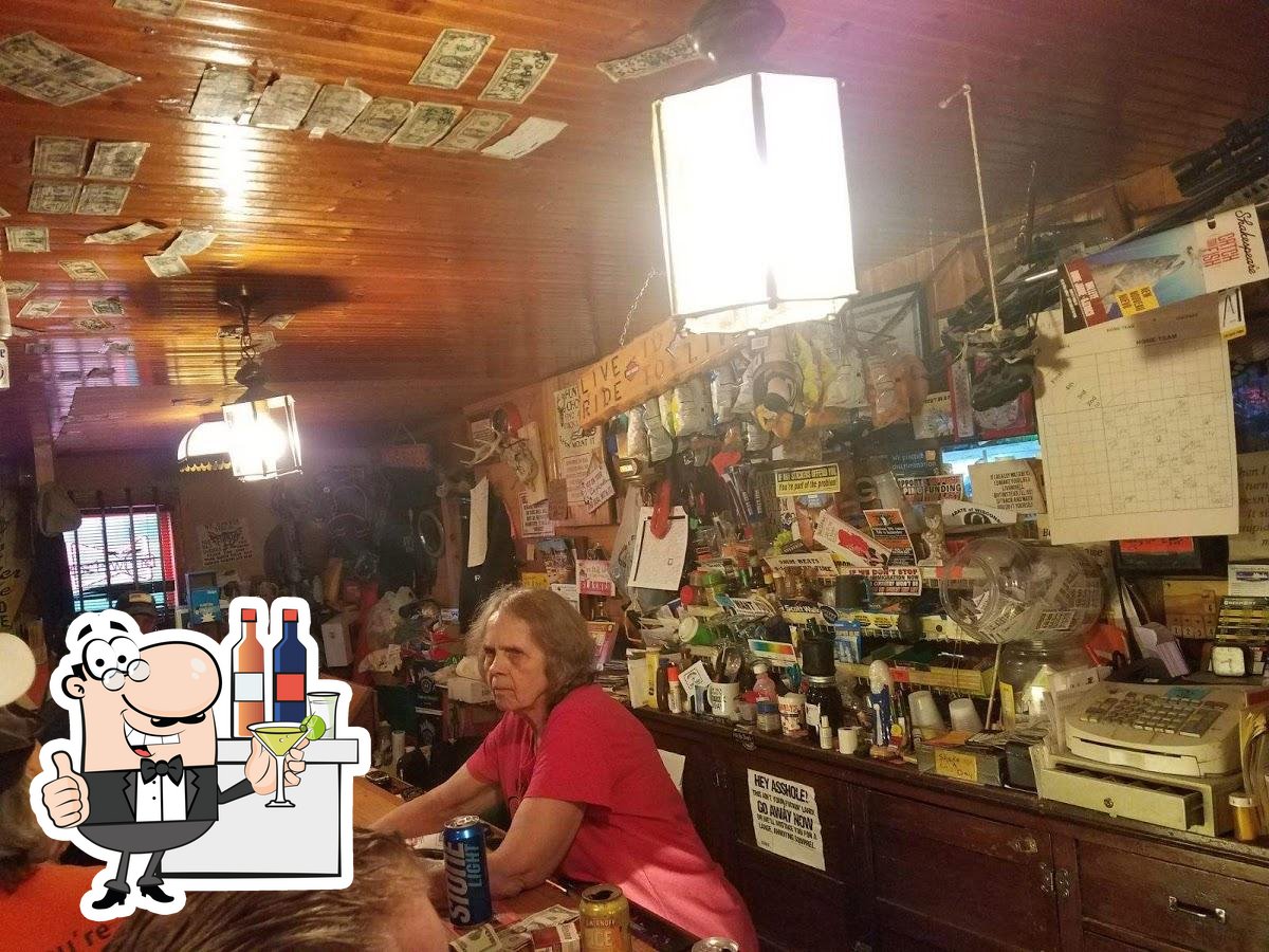 R W's Place in Fairchild - Restaurant reviews