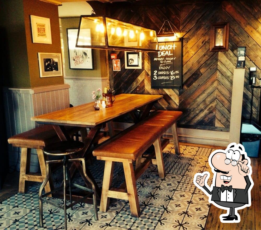 White Lion, Frenchay Common in Bristol - Restaurant reviews