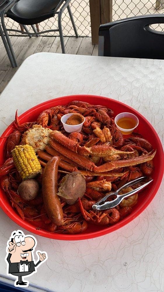 The Rusty Hook Bar & Grill, Bacliff - Restaurant menu, prices and reviews