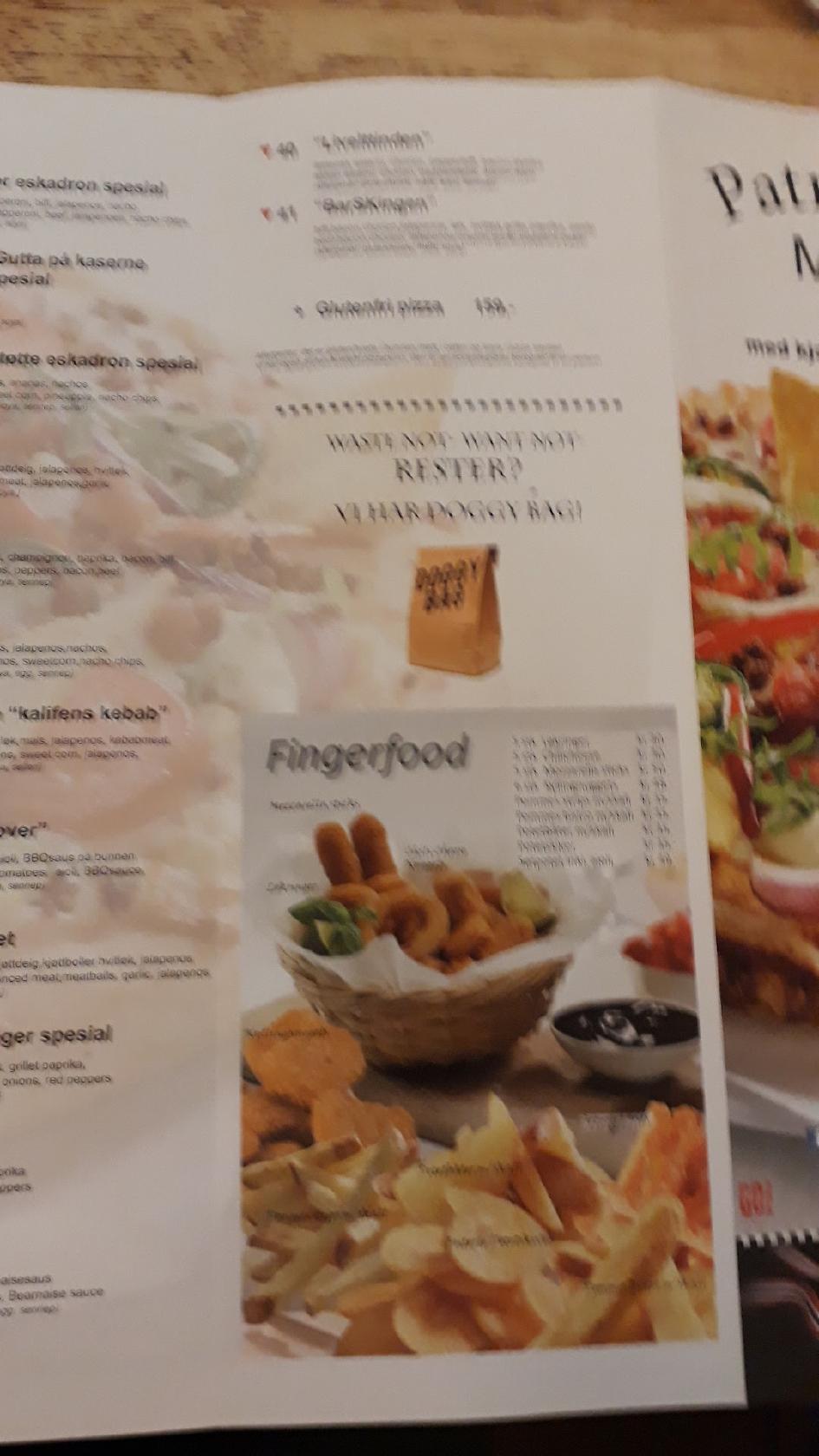 Menu at Patricia's Gatekjøkken pizzeria, Setermoen