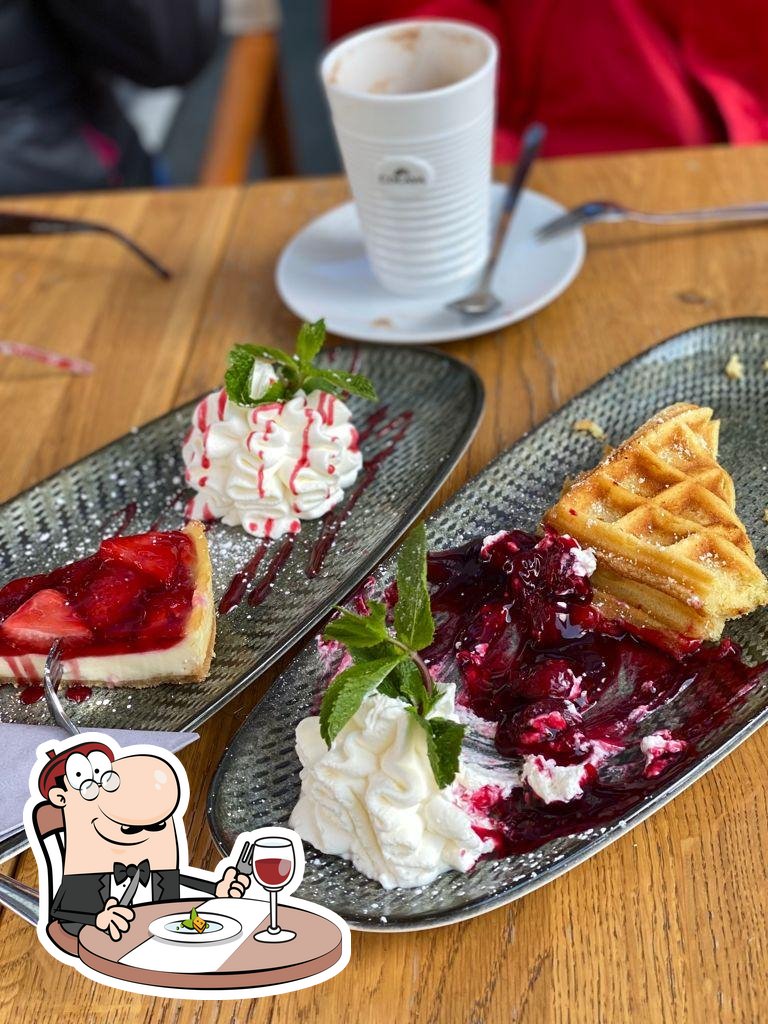 ALEX Berlin Uber Platz, Berlin - Restaurant menu, prices and reviews