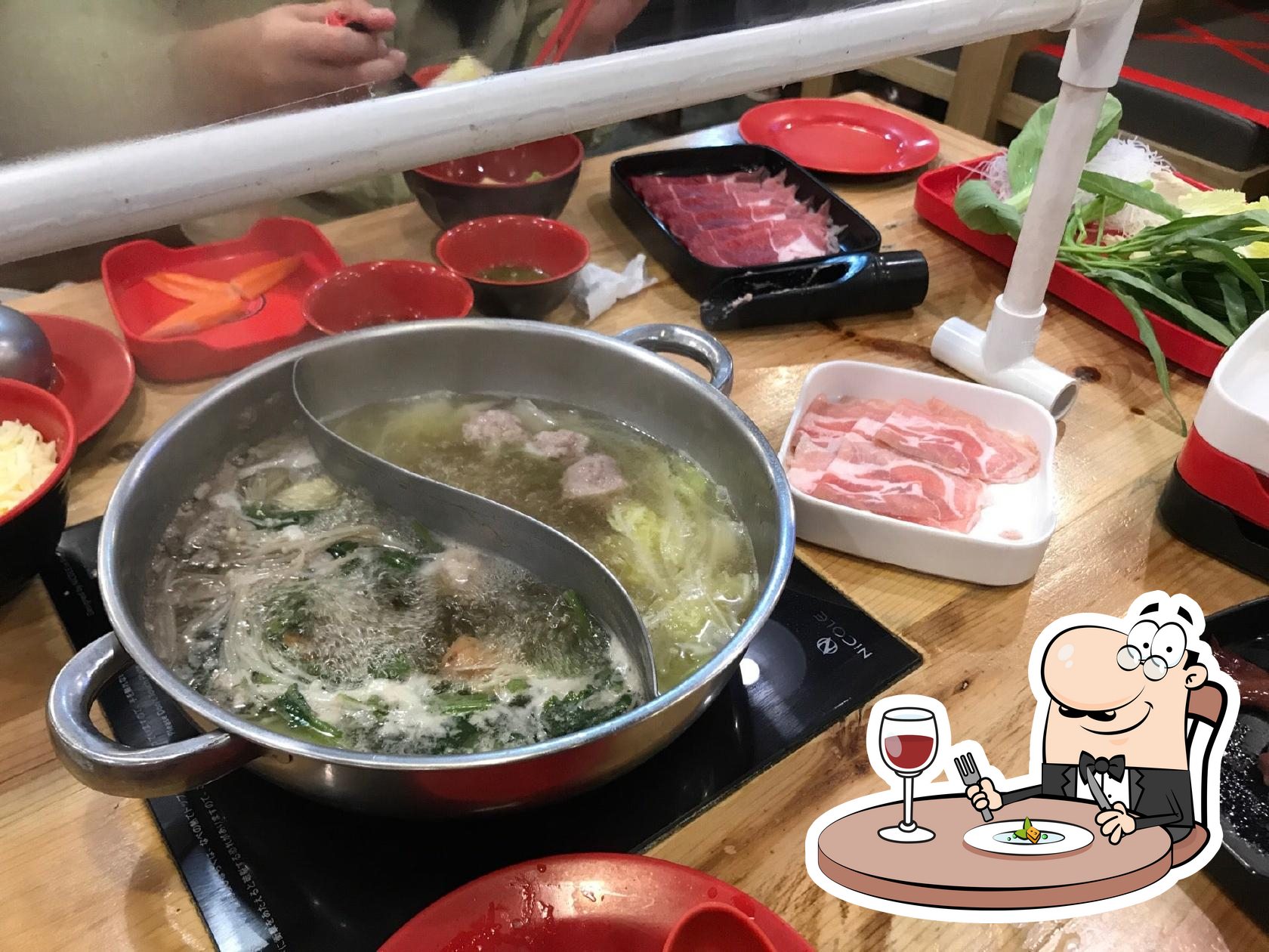 Suki Teenoi Baan Bang Khen restaurant, Bangkok, 17 Phahonyothin Rd ...