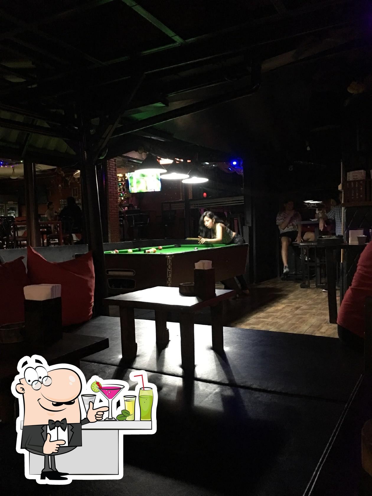 Sam Sam Bar, Hua Hin - Restaurant reviews