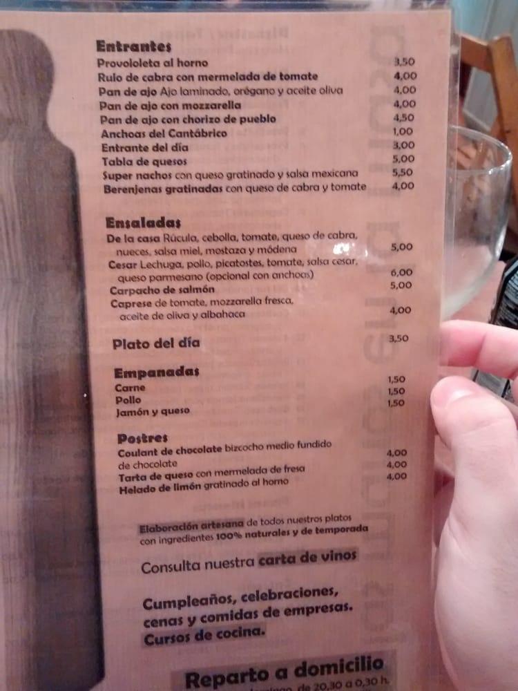 Menu at Con las manos en la masa pizzeria, Seville