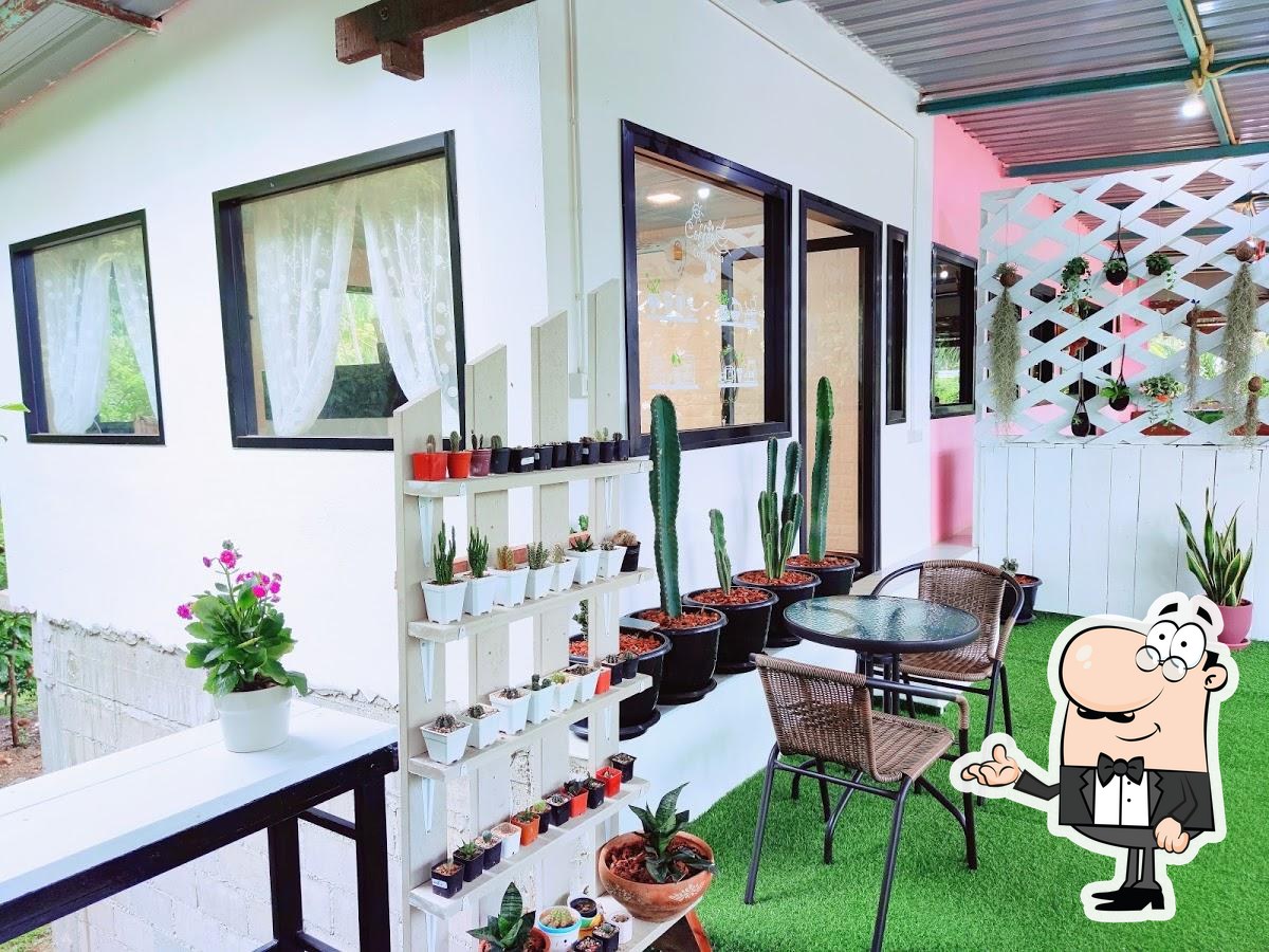 Cheewa cafe', Wang Phai