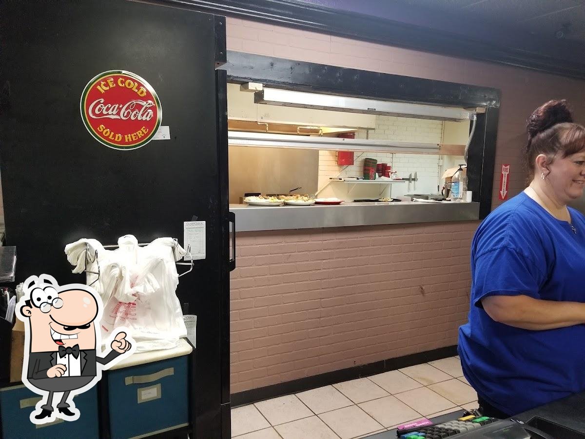 Wes's Burger Shack, 1301 S 1st St in Temple - Restaurant reviews