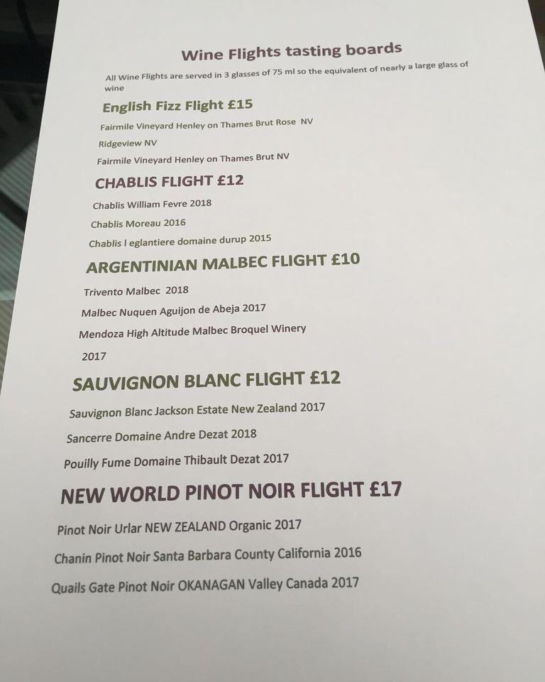 Menu at le clos pub & bar, Wallingford