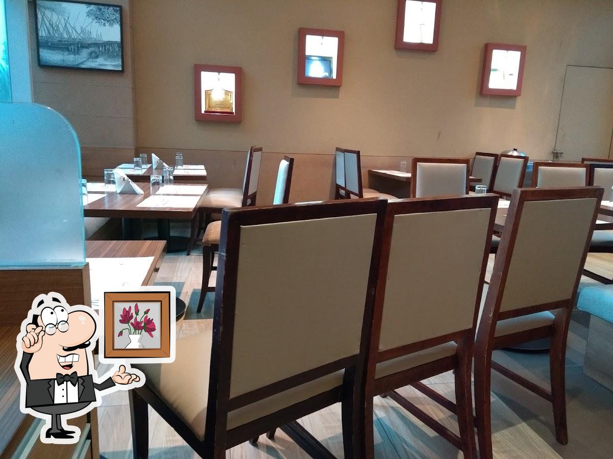 Paragon Lulu Mall, Kochi, Kochi, Lulu Shopping Mall - Restaurant menu ...