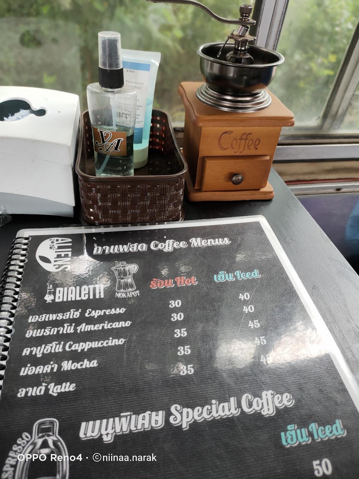 Menu at ชาเย็นกาแฟสดรถบัส Cafe' Aliens, Ban Klang
