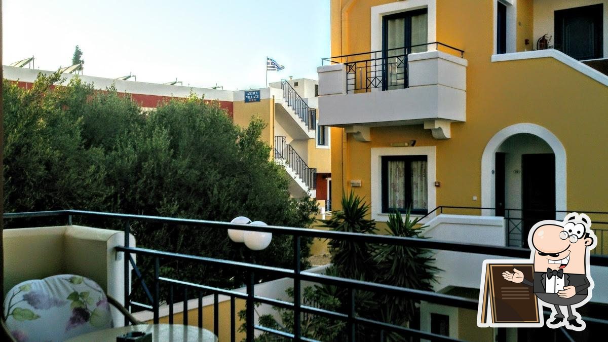 Astra Cafe Bar, Koutouloufari - Restaurant reviews