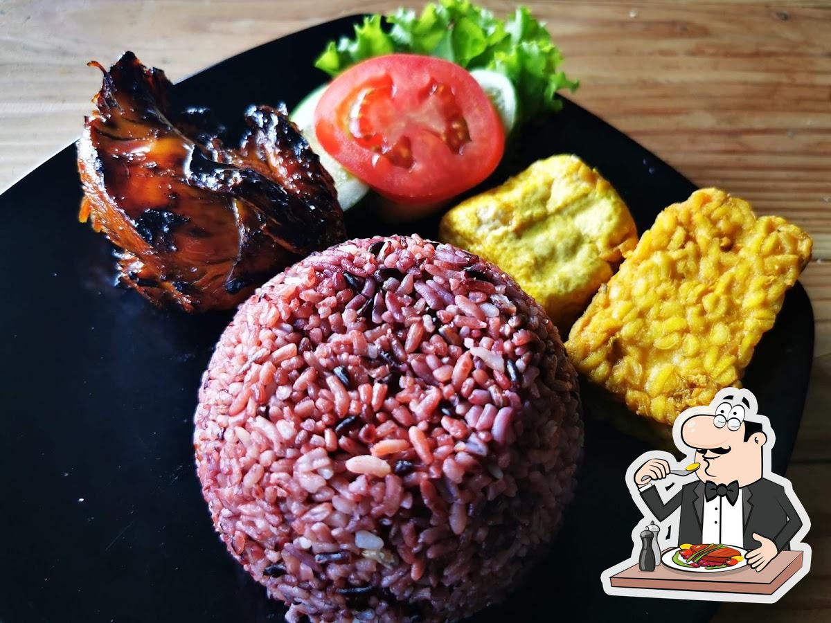 Angkringan Teh Ita, Bandung - Restaurant reviews