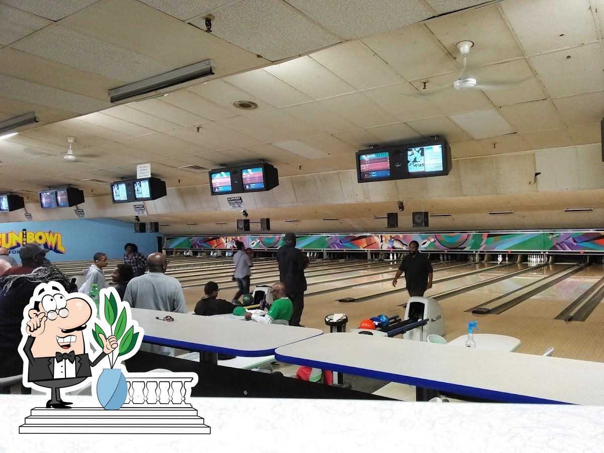 Funtime Bowl in Forest Park - Restaurant menu and reviews