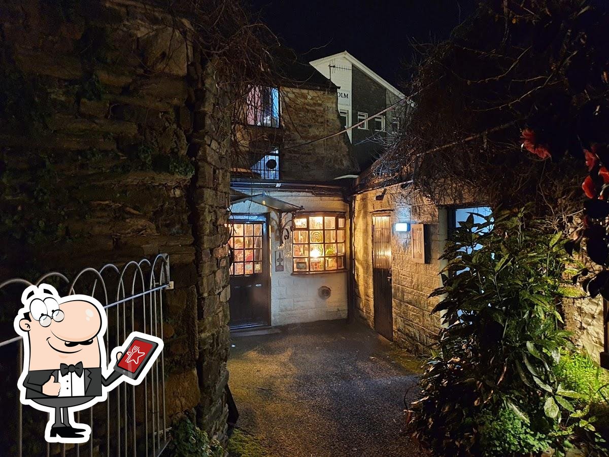 Hole In The Wall in Bodmin - Restaurant menu and reviews
