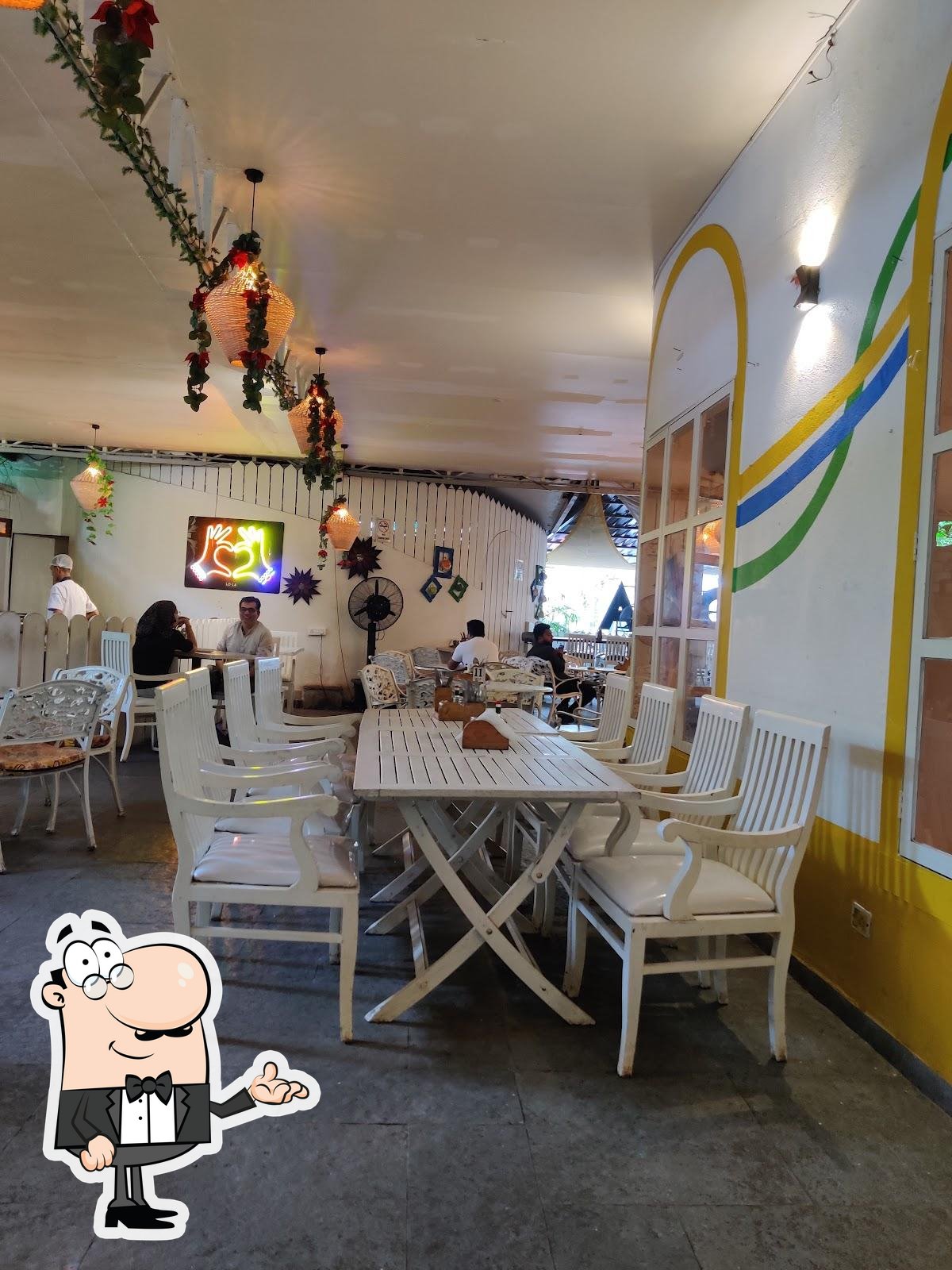Lola cafe and bar, Lonavala - Restaurant reviews