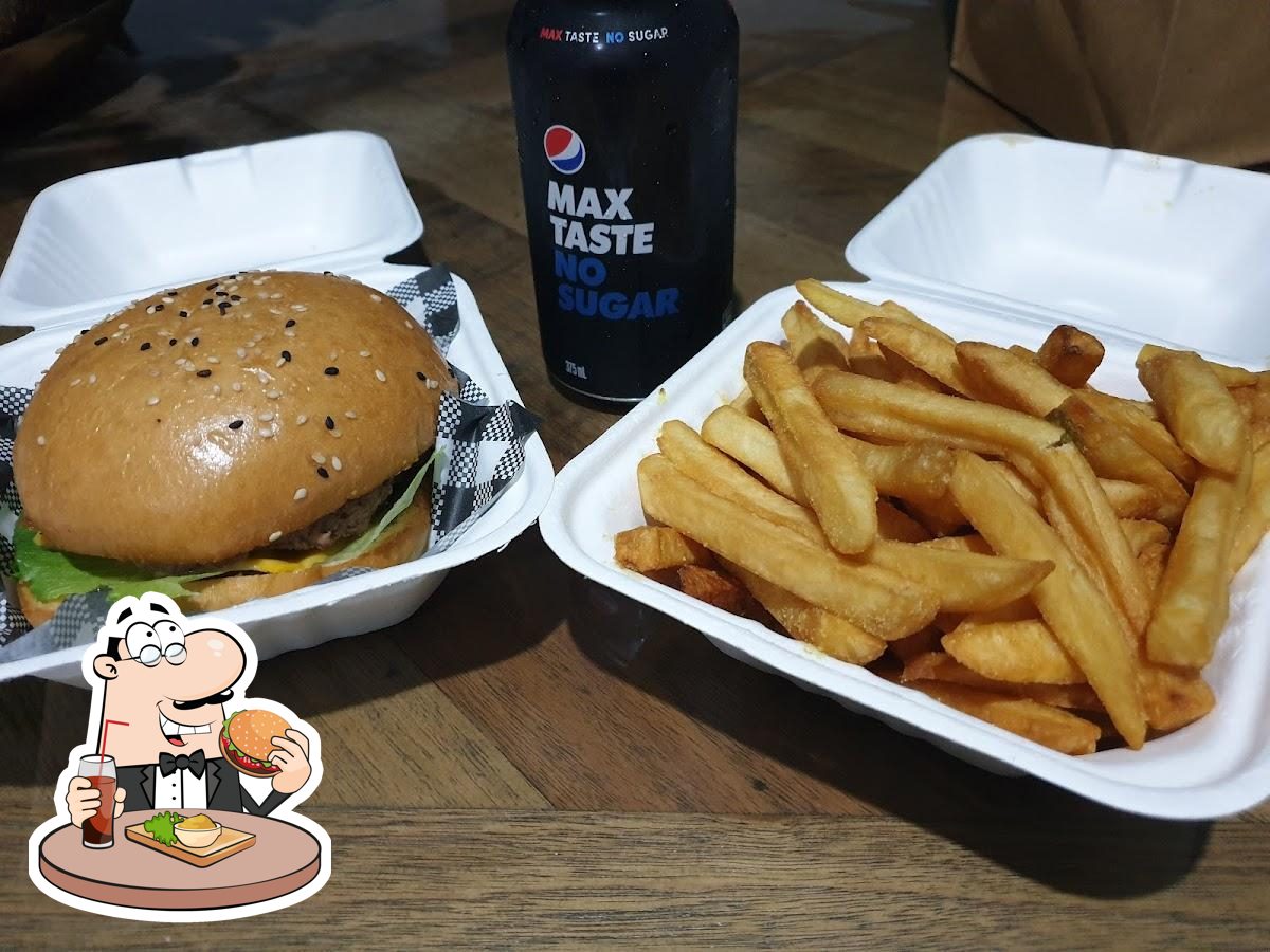 Paramount Burger Cafe in Wetherill Park - Restaurant reviews