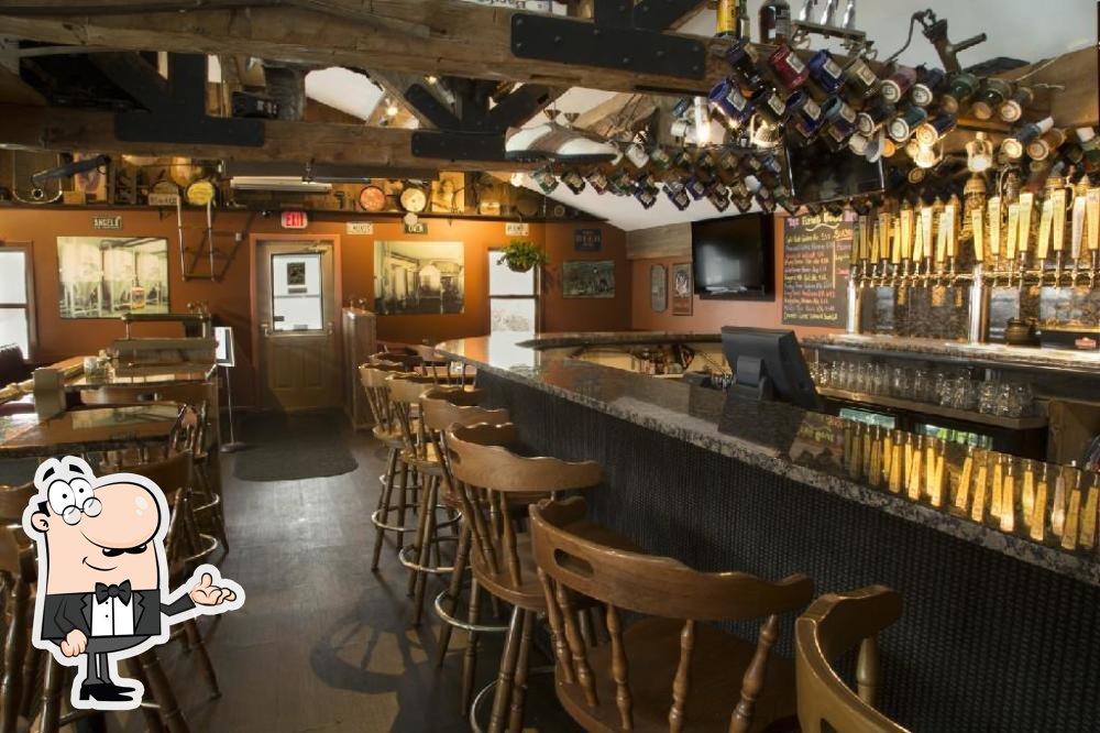 Flying Goose Brew Pub, New London - Restaurant menu, prices and reviews