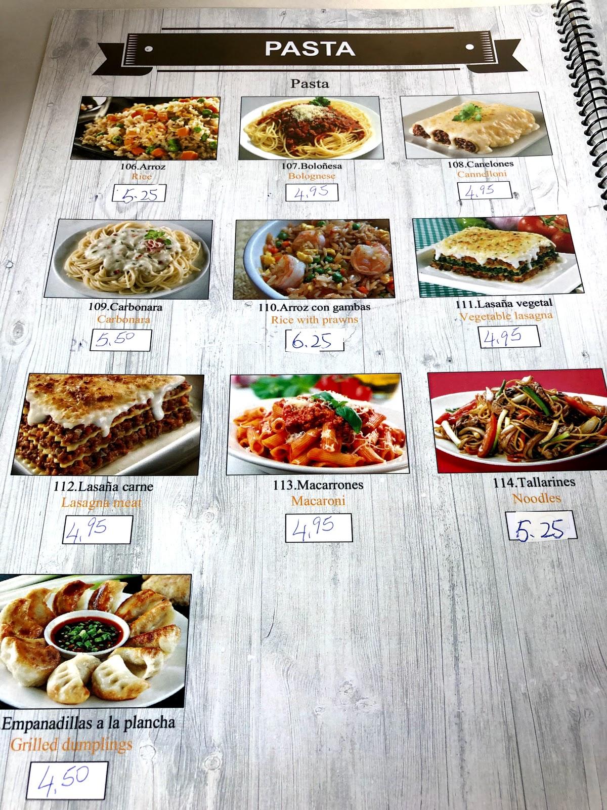 Menu at New Circus pub & bar, Barcelona