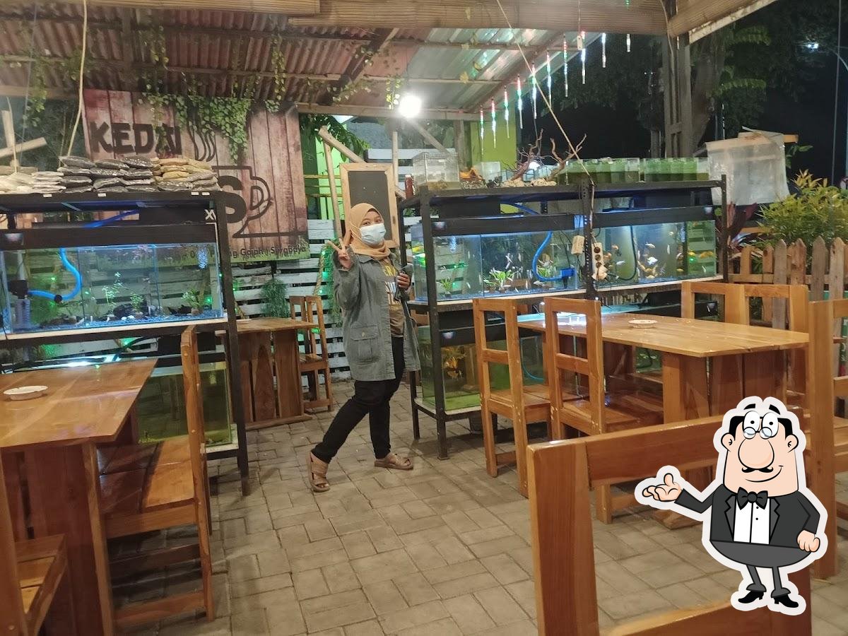 Sketsa Kopi cafe, Surabaya