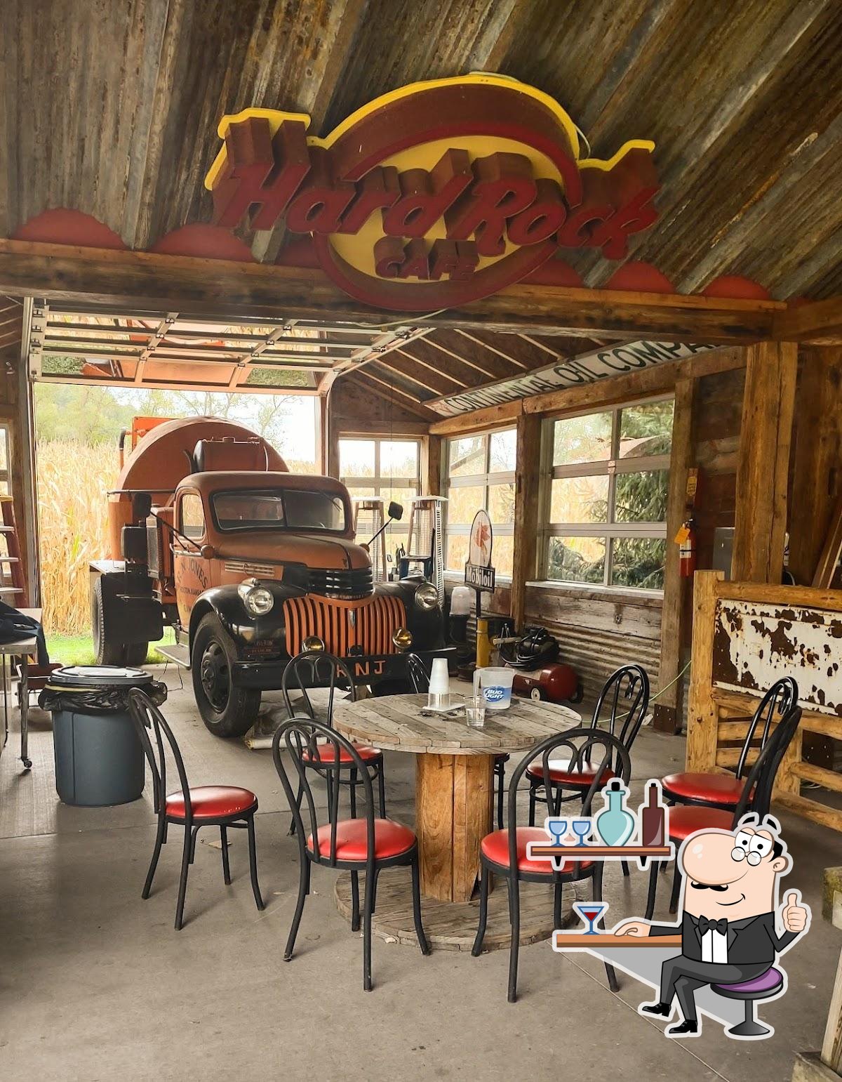 Bucknuckles Bar & Grill - Restaurant menu, prices and reviews
