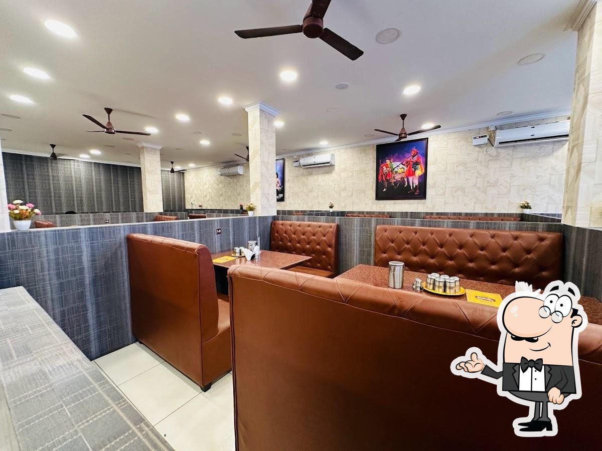AYINI A/C VEG RESTAURANT - PARTY / BANQUET A/C HALL, Chennai ...