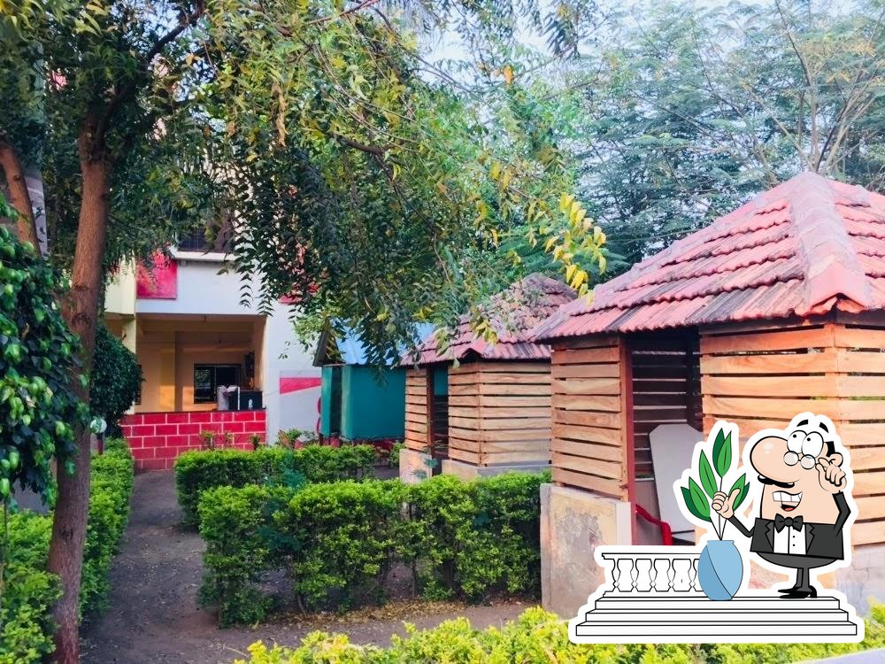 Hotel Heera Garden, Sakri - Restaurant reviews