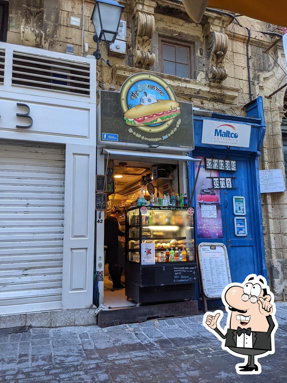 The Submarine fast food, Valletta - Restaurant reviews