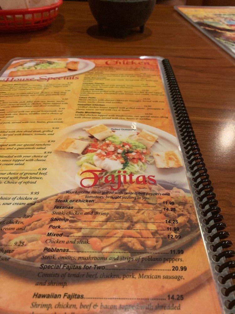 Menu at Los Tres Amigos restaurant, Waukee