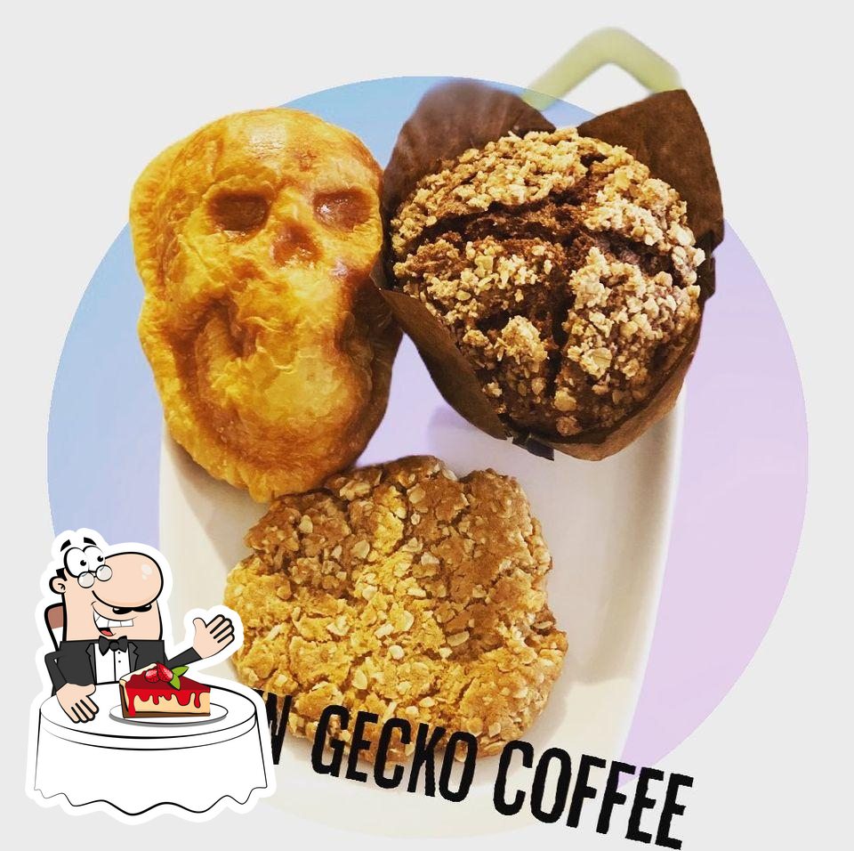 Golden Gecko Coffee, 282 Jane St in Toronto - Restaurant reviews