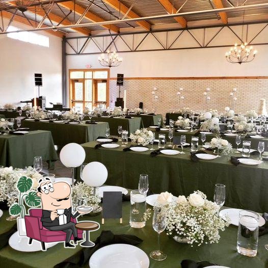 Aspen Sky - Winery, Distillery & Event Center, Slinger - Restaurant ...