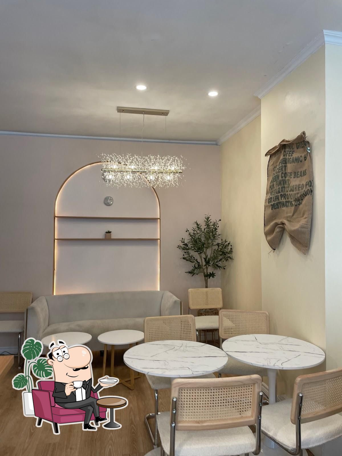 L'amour Cafe & Pastry, Toronto - Restaurant menu, prices and reviews
