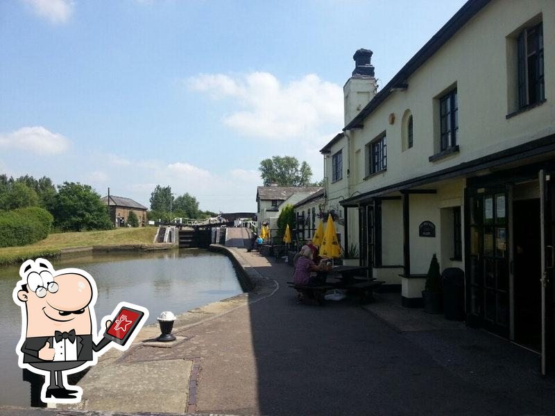 3 Locks (driving to rushmere park) in Stoke Hammond - Restaurant menu ...