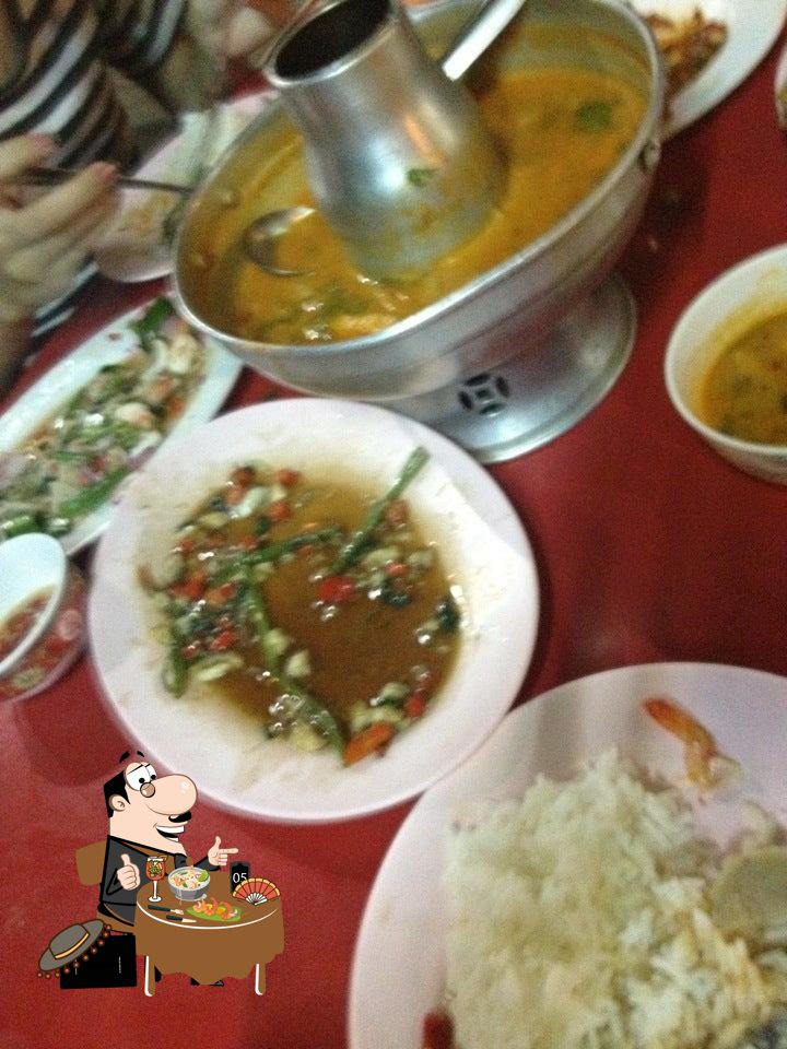 Red table restaurant, Bangkok