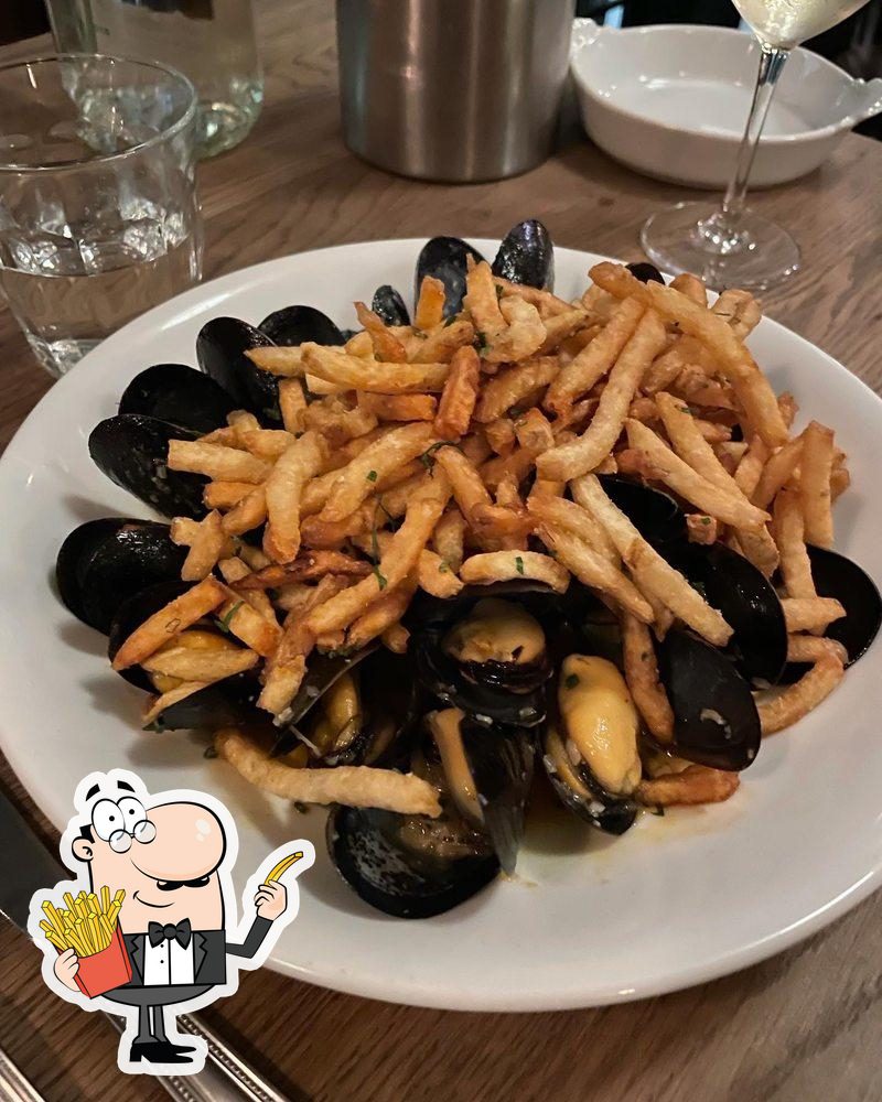 Maxine's Cafe & Bar in Vancouver - Restaurant menu and reviews