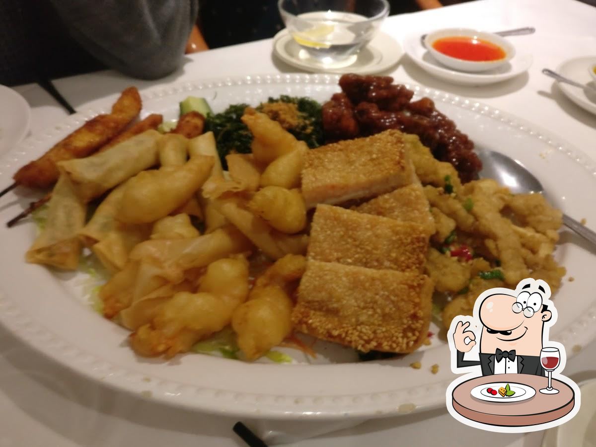 Chu Chin Chow, 7 Cat Hill in London - Restaurant menu and reviews