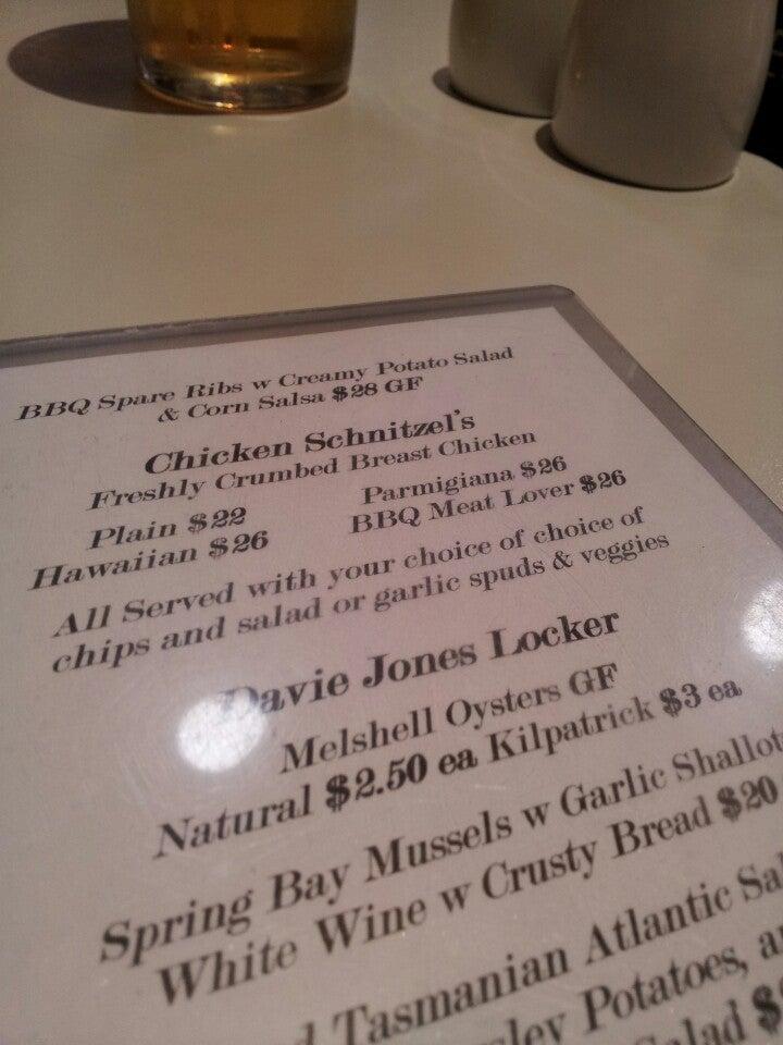 Menu at Iluka Tavern pub & bar, Coles Bay