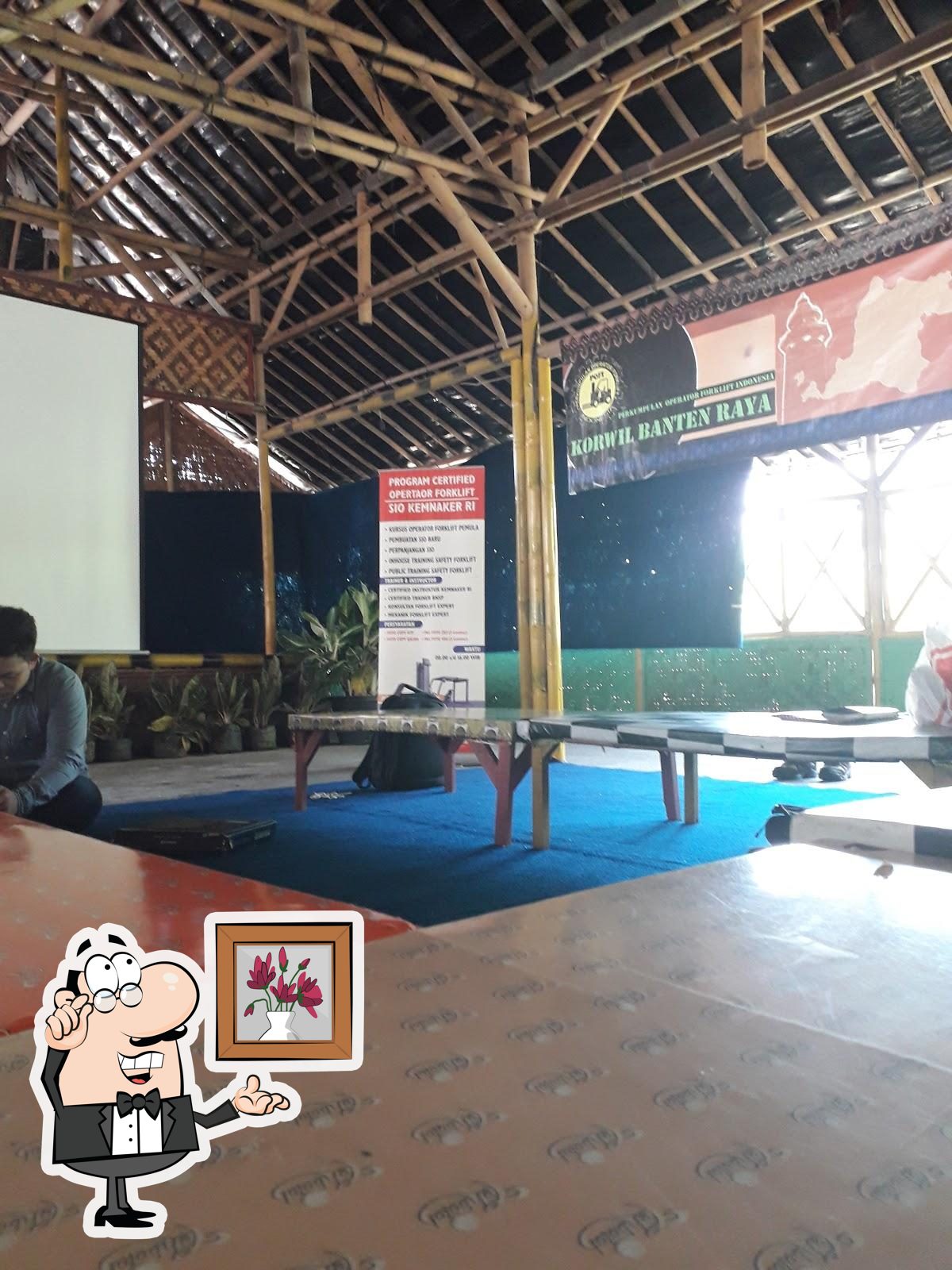 Restaurante Rumah Makan Sunda Bambu Kuning, Tangerang - Opiniones del ...