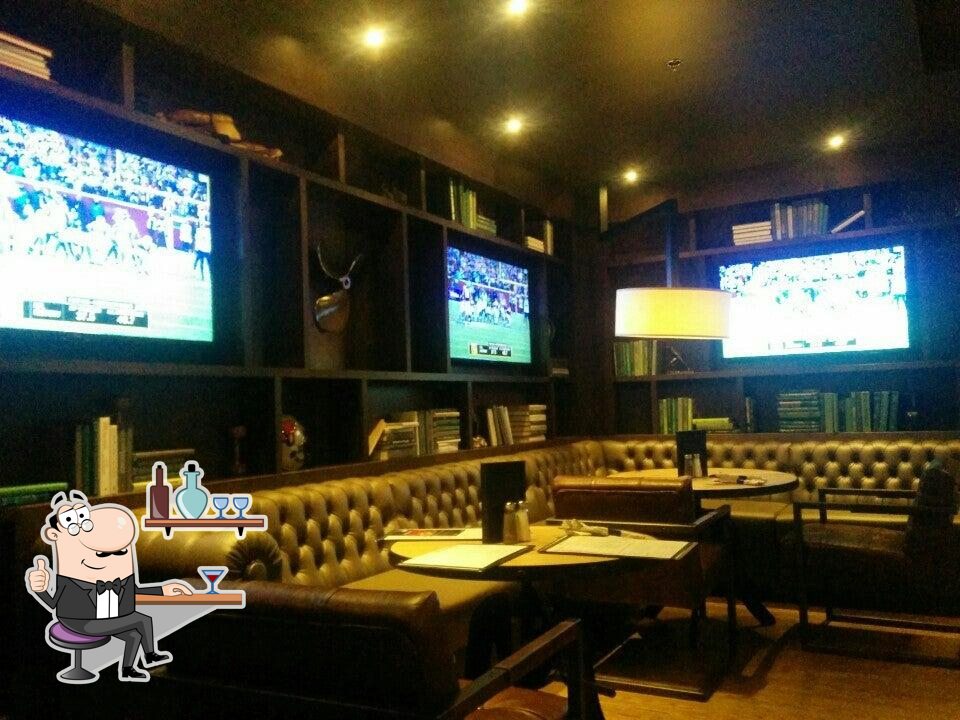 Shark Club Sports Bar & Grill, Vancouver - Restaurant menu, prices and ...