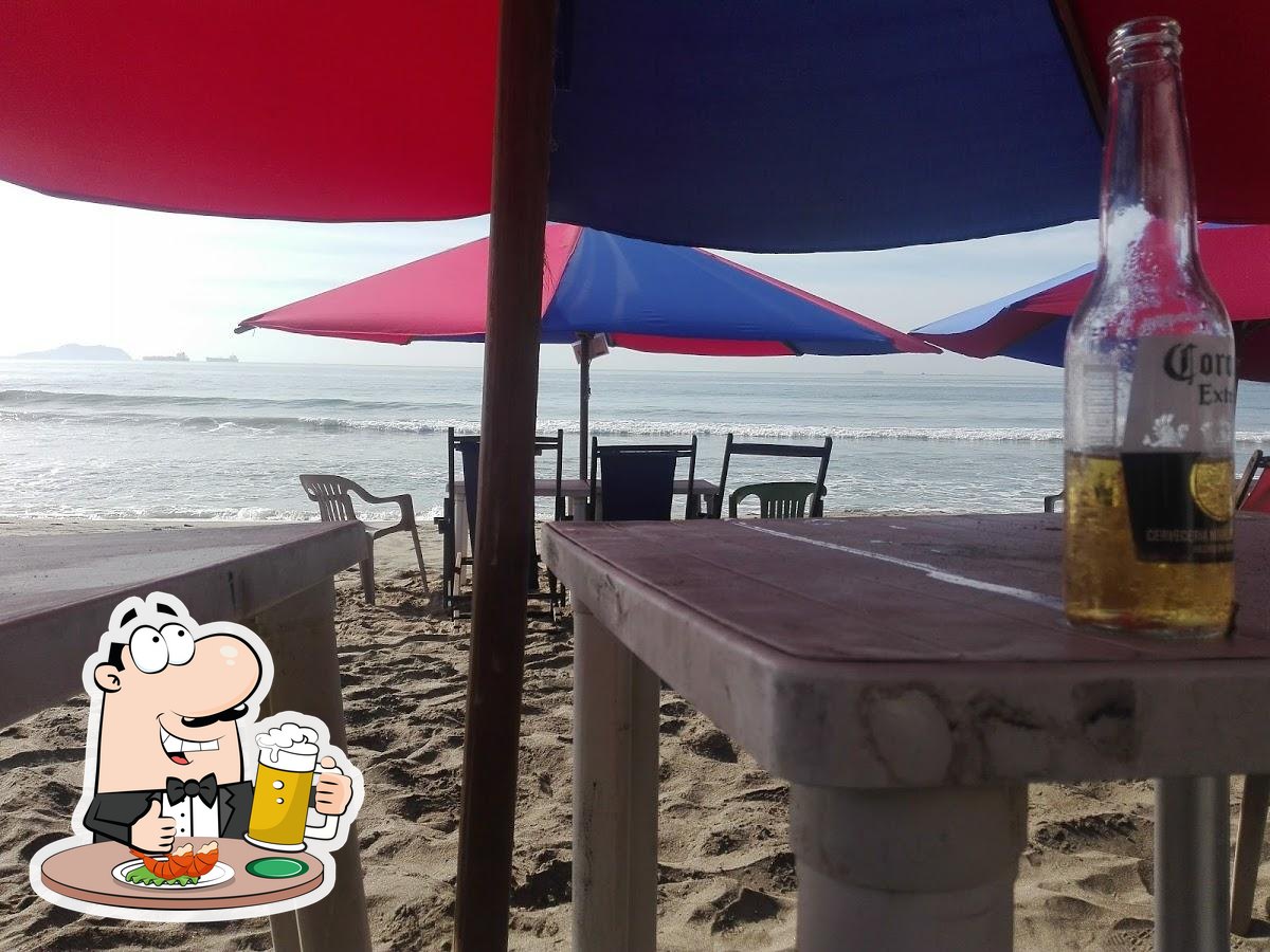 El Pirata Bar, Manzanillo - Restaurant reviews