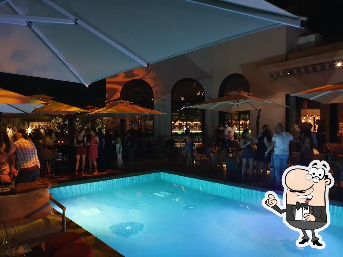 Circus Lounge Bar, Marsa - Critiques de restaurant