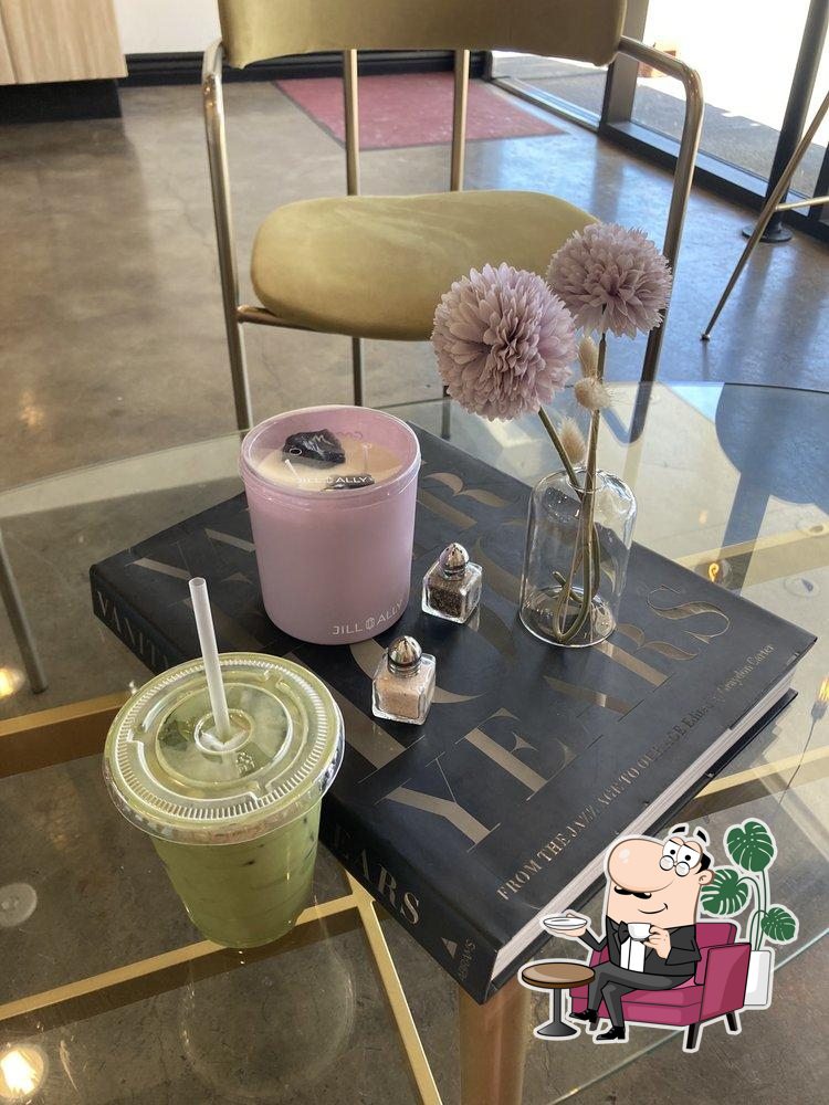 café Persona in Los Angeles - Restaurant menu and reviews