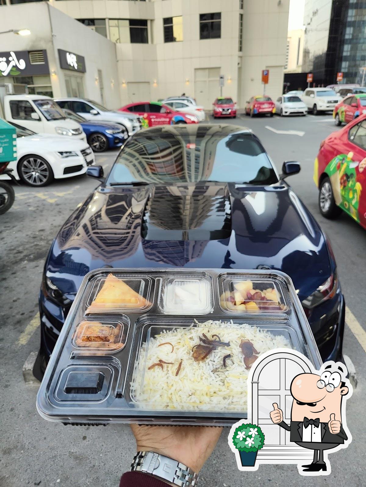 Smash Corner JLT, Dubai - Restaurant menu, prices and reviews