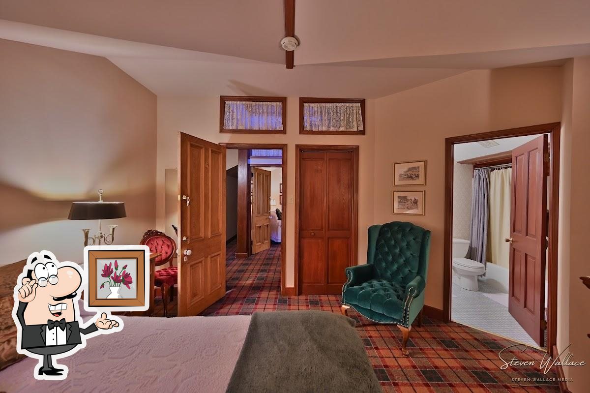 The Harry Packer Mansion Inn in Jim Thorpe - Restaurant menu and reviews